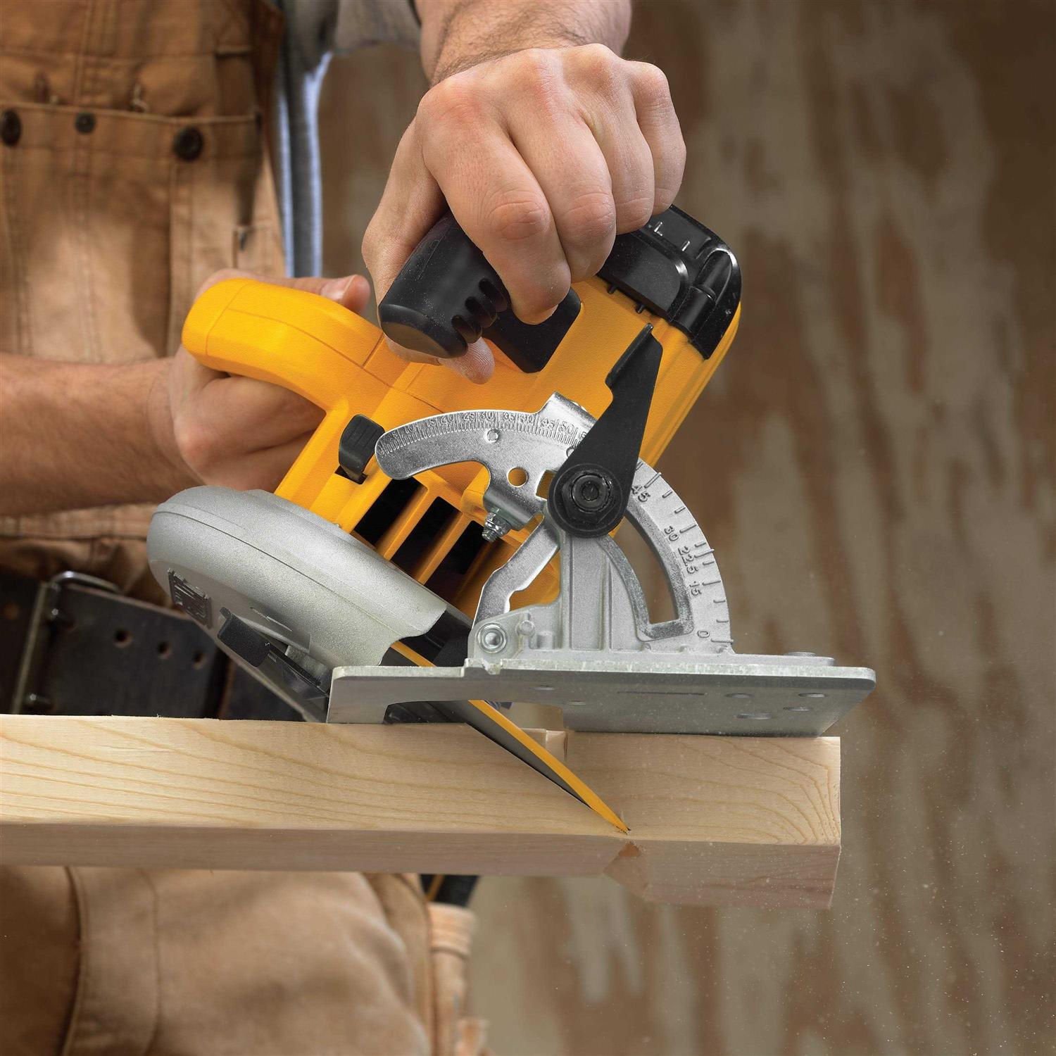 Dewalt Circular Saw Lightweight DWE575 - Hardware&Tools Online Store